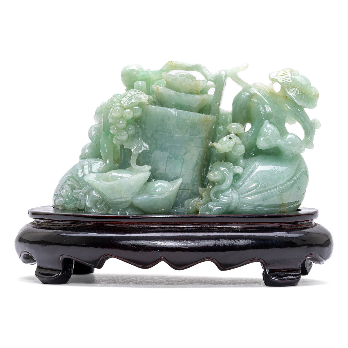 Enchanting Small Jade Chinese Monkey Vase: A Symbol of Elega